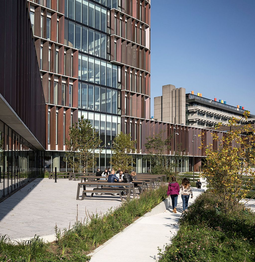 The Maersk Tower awarded for its innovative facade - C.F. Møller