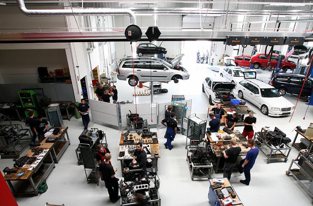 Auto College - Projects - C.F. Møller