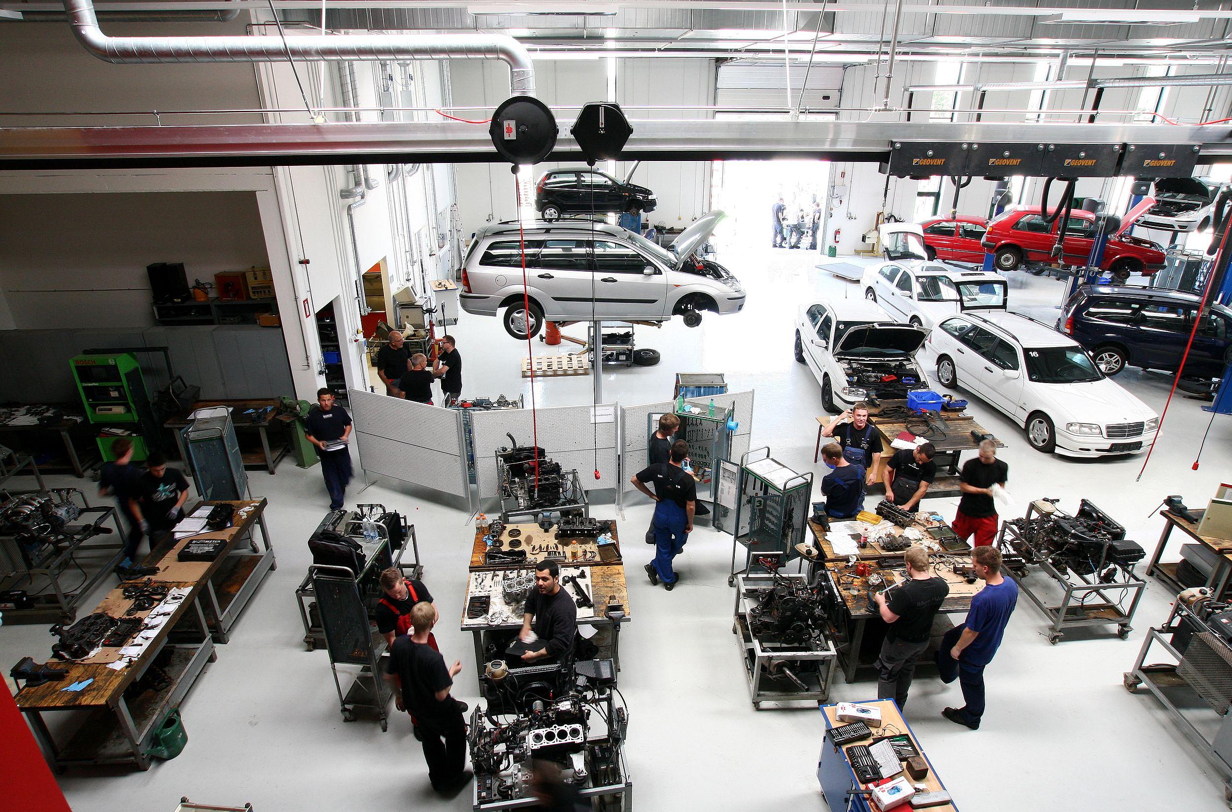 Auto College - Projects - C.F. Møller