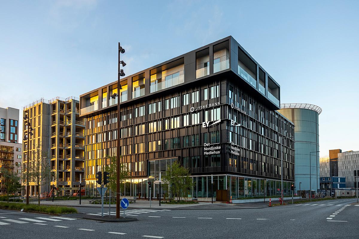 KANT office building - Projects - C.F. Møller