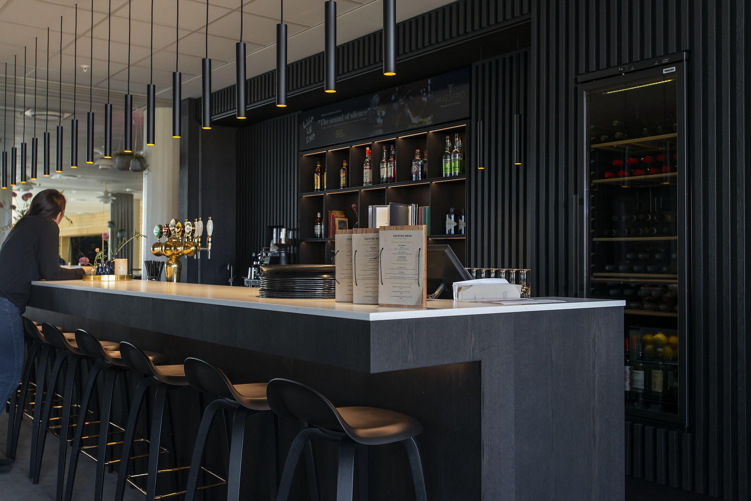 Maestro, Cocktailbar - Projects - C.F. Møller