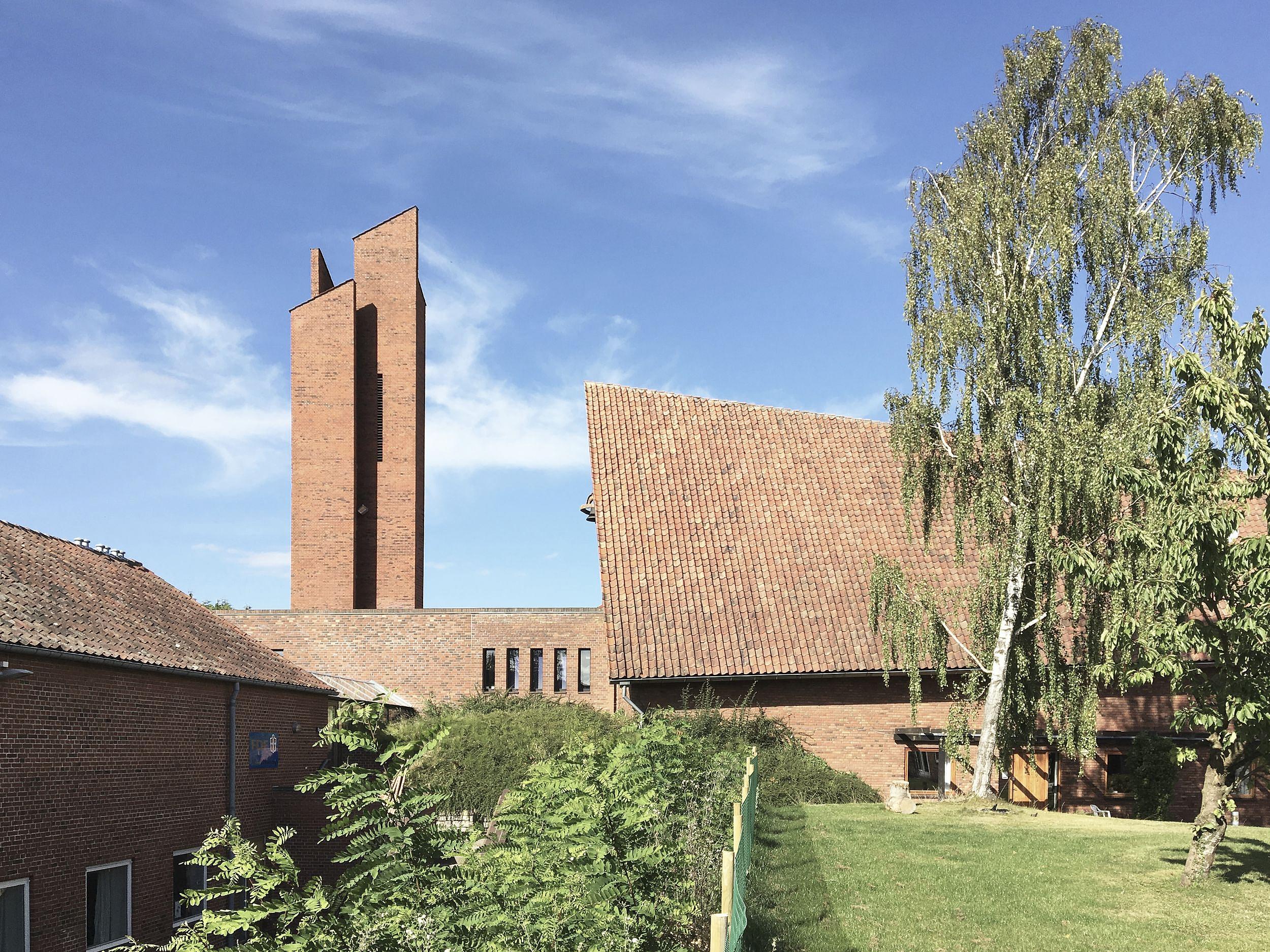 Møllevangs Church - Projects - C.F. Møller